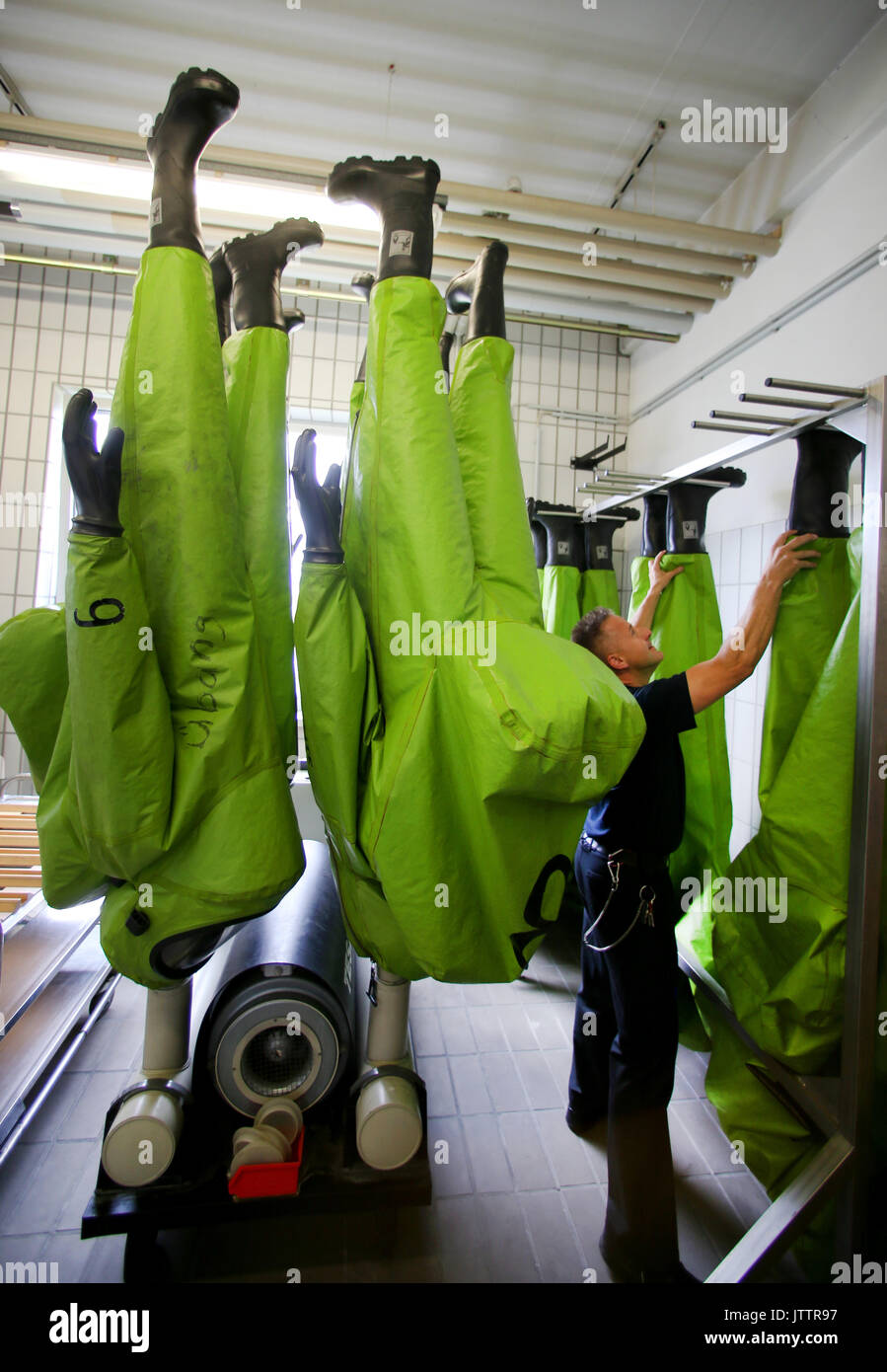 Chemical hazard suits hi-res stock photography and images - Alamy