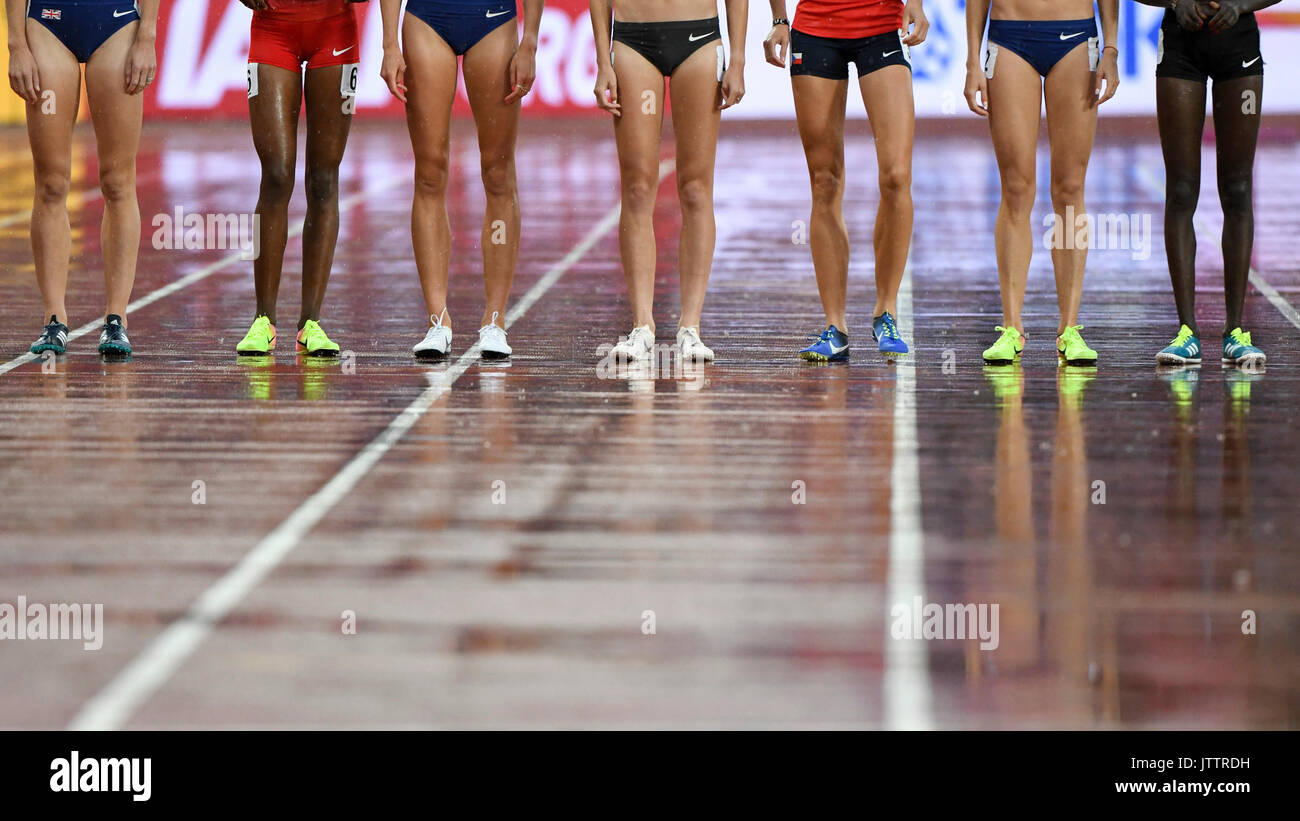 London, UK. 9 August 2017. Competitors on the start line in the women's ...