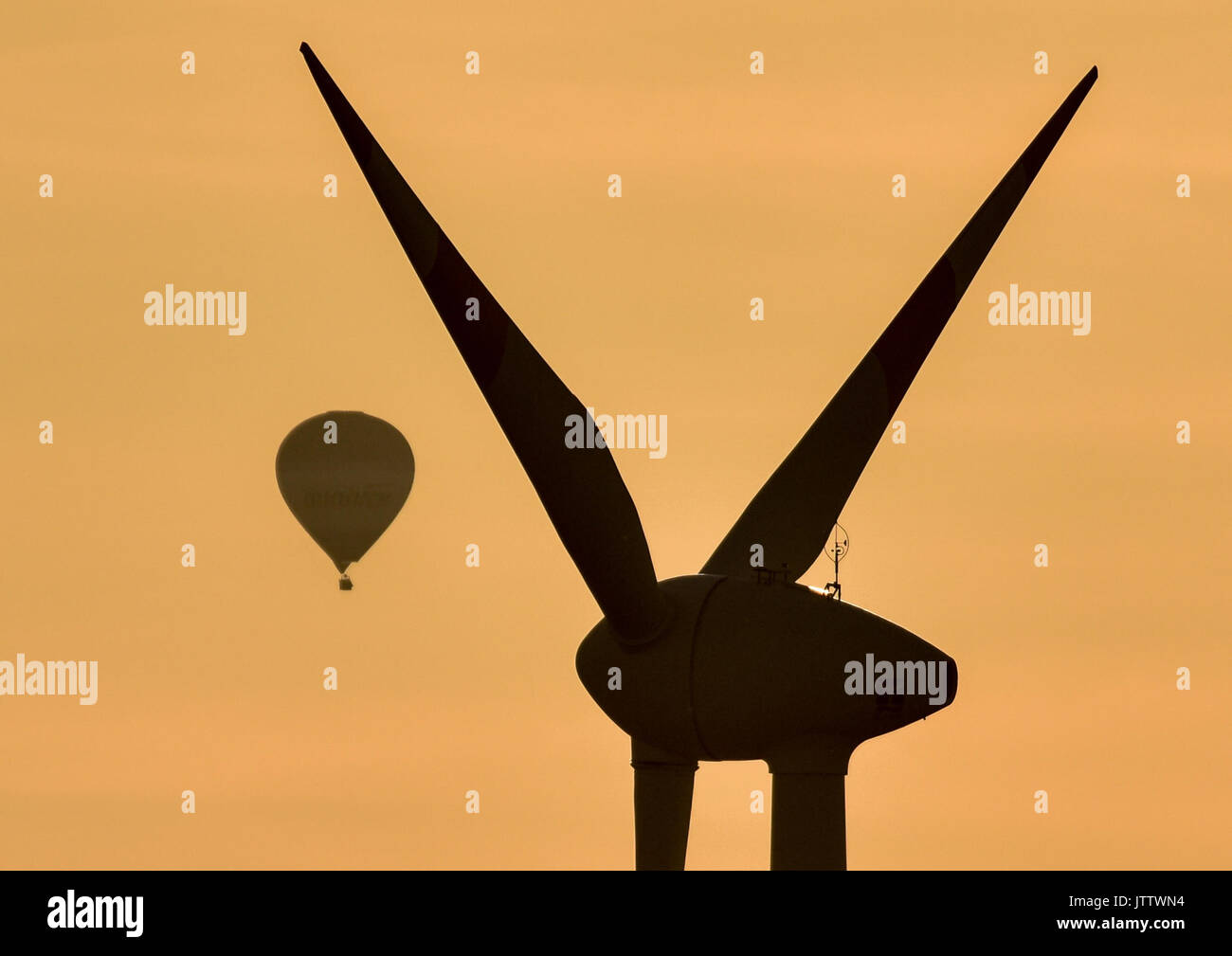 Balloon Wind Turbine High Resolution Stock Photography and Images - Alamy