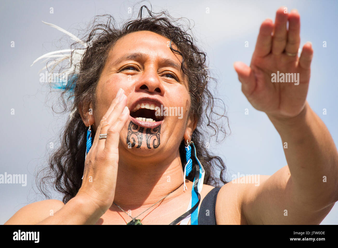Maori dance haka women hi-res stock photography and images - Alamy
