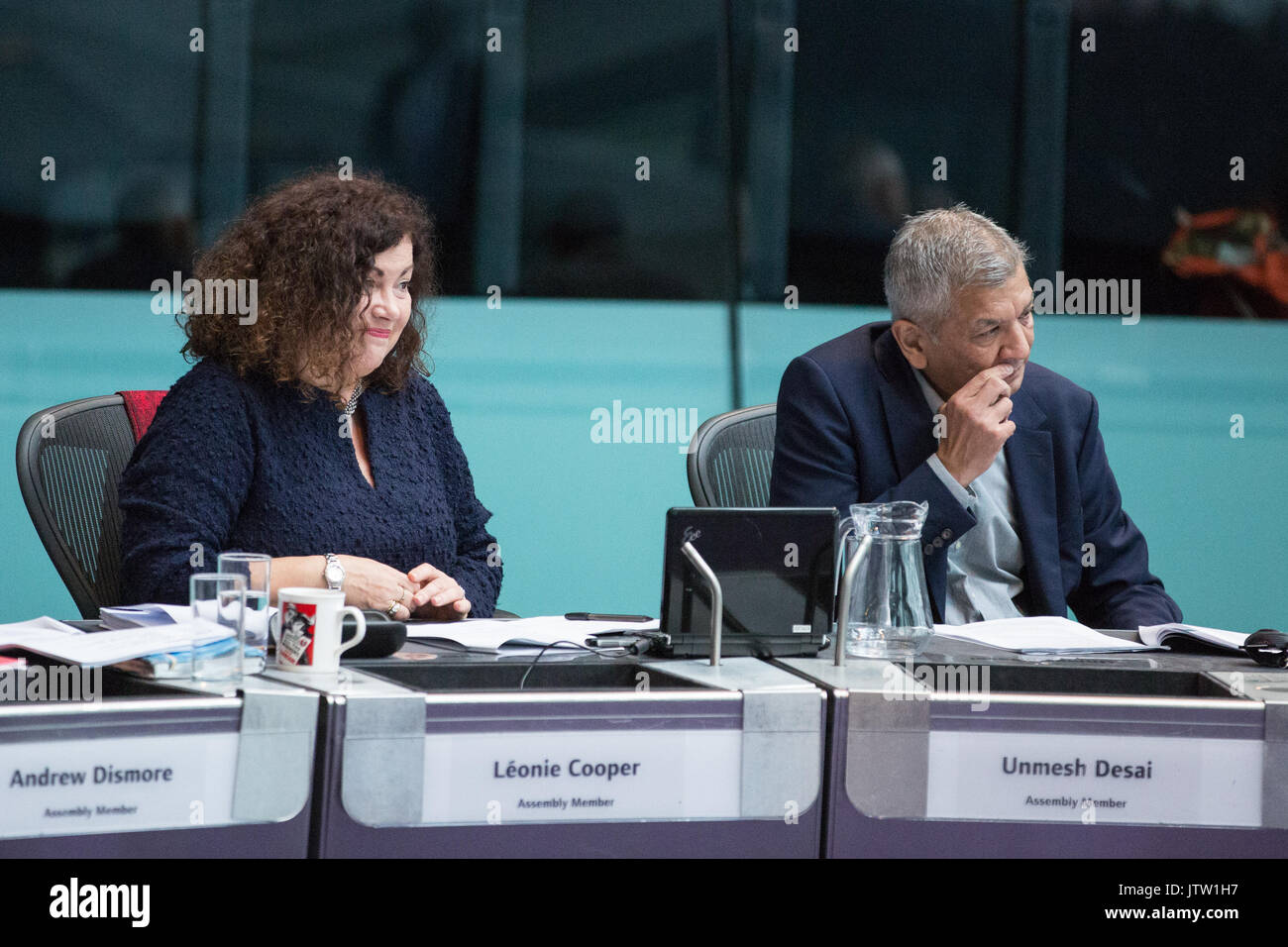 Unmesh desai assembly member hi-res stock photography and images - Alamy