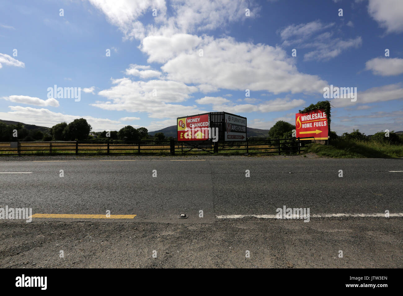 Newry, Northern Ireland. 10th August 2017. A sign for exchanging euro ...