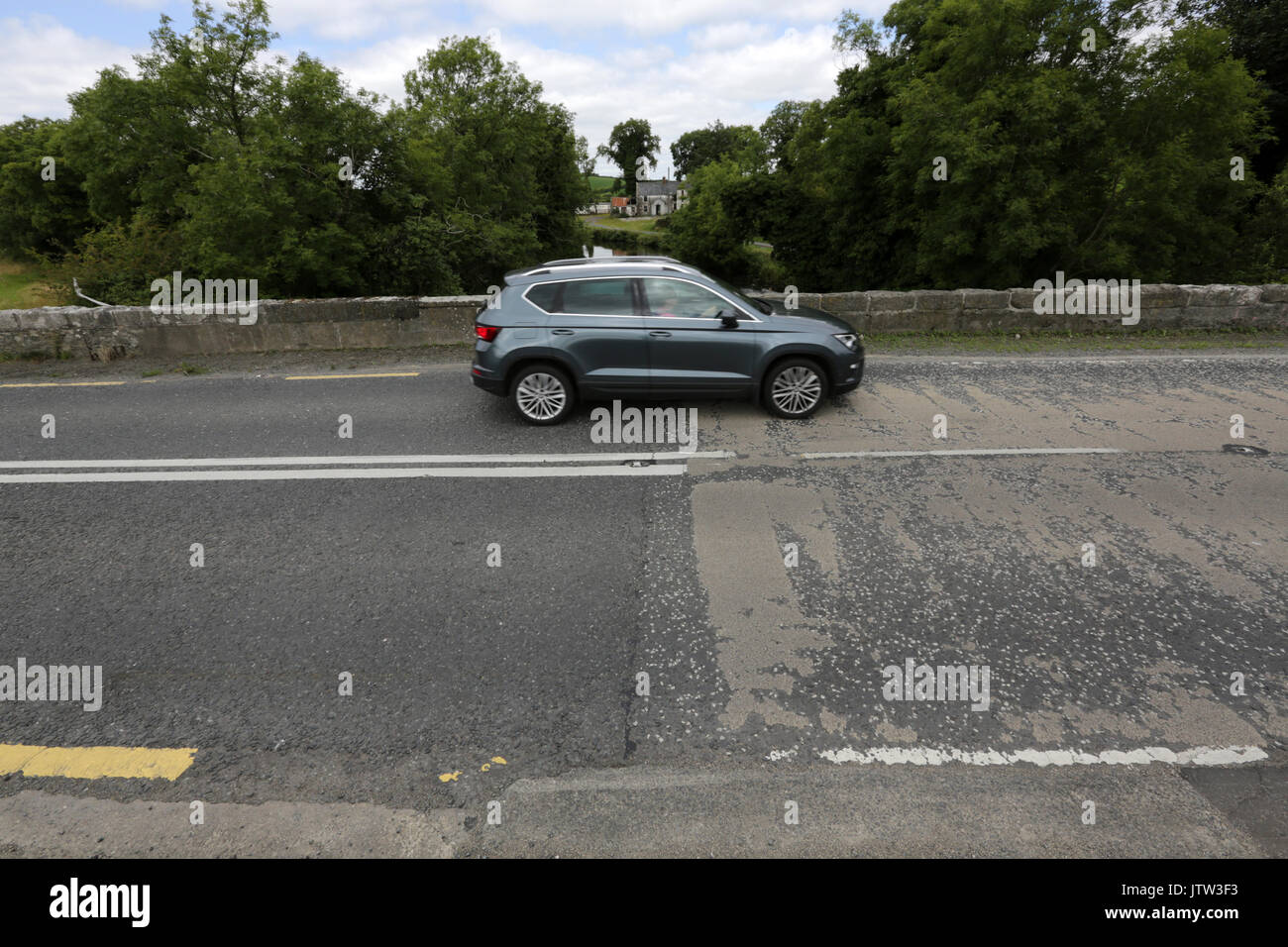 Northern ireland border road markings hi-res stock photography and ...