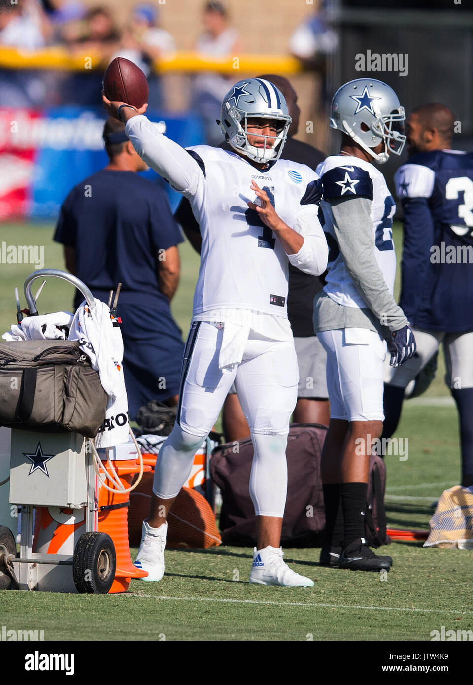 Dak prescott training hi-res stock photography and images - Alamy