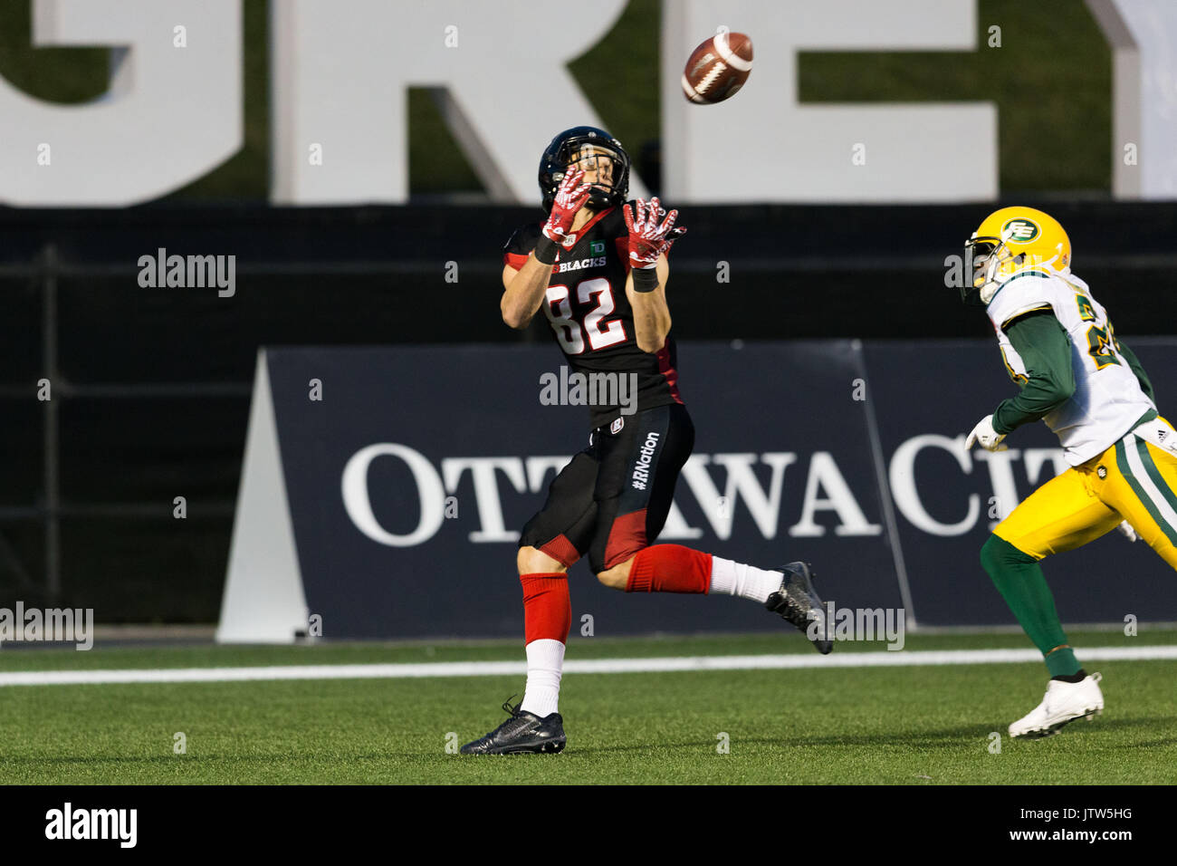 August 10, 2017: Ottawa Redblacks wide receiver Greg Ellingson (82 ...