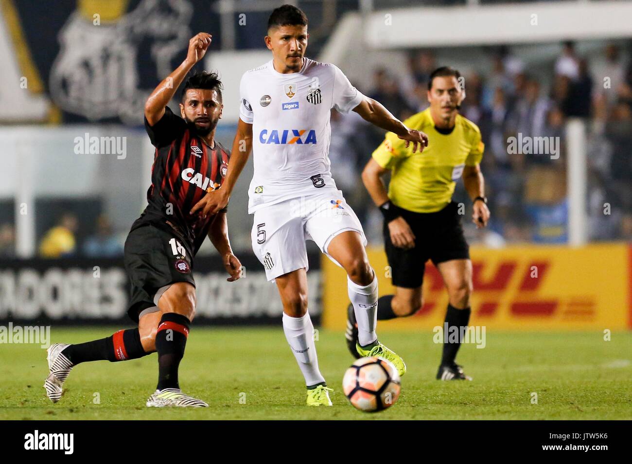 Santos, Brazil. 10th Aug, 2017. Guilherme and Yuri during the match ...