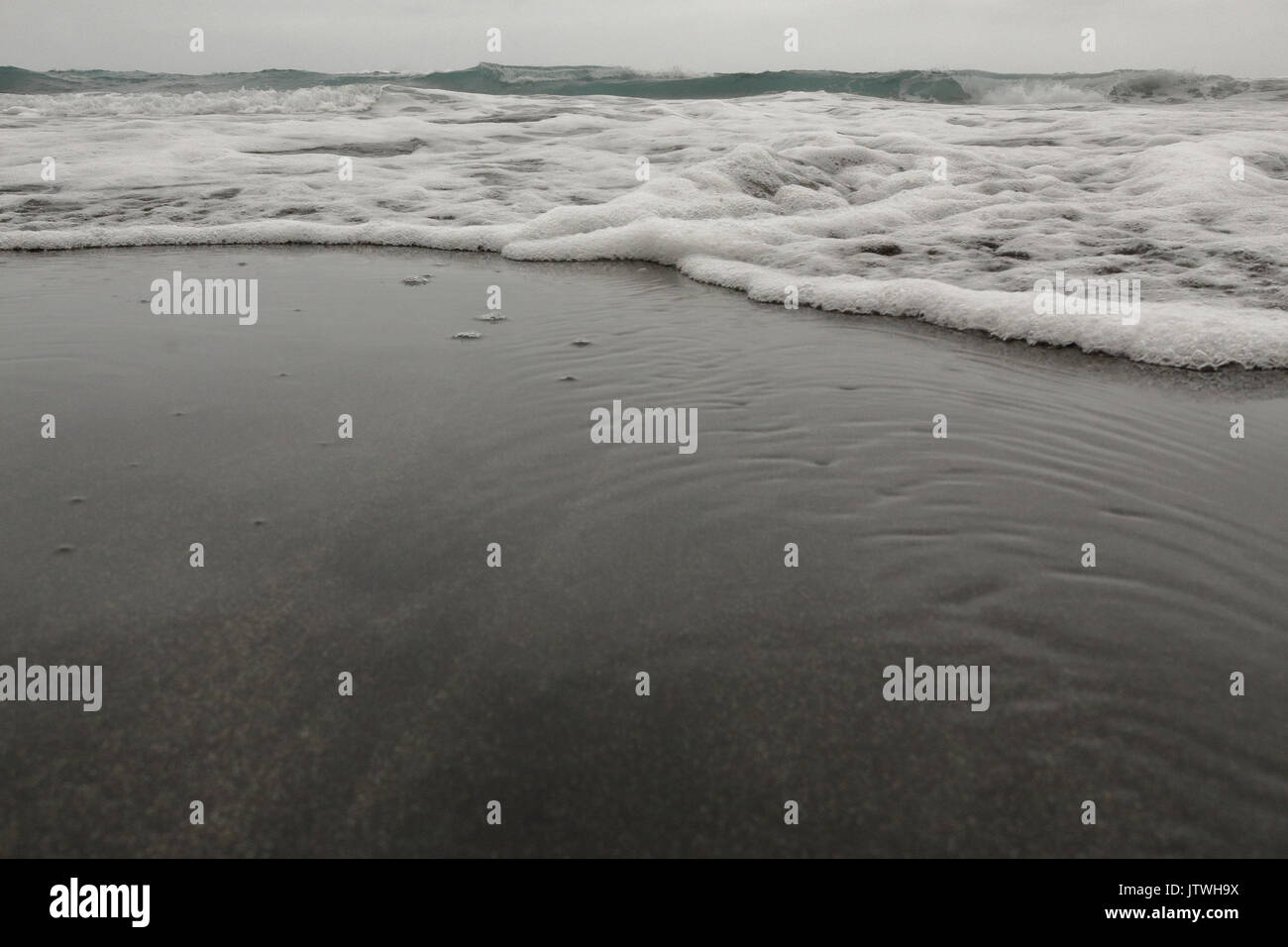 Undertow hi-res stock photography and images - Alamy