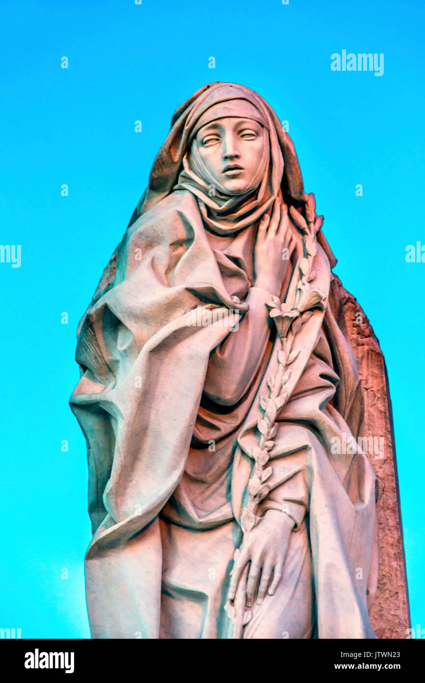 Catherine of siena statue hi-res stock photography and images - Alamy