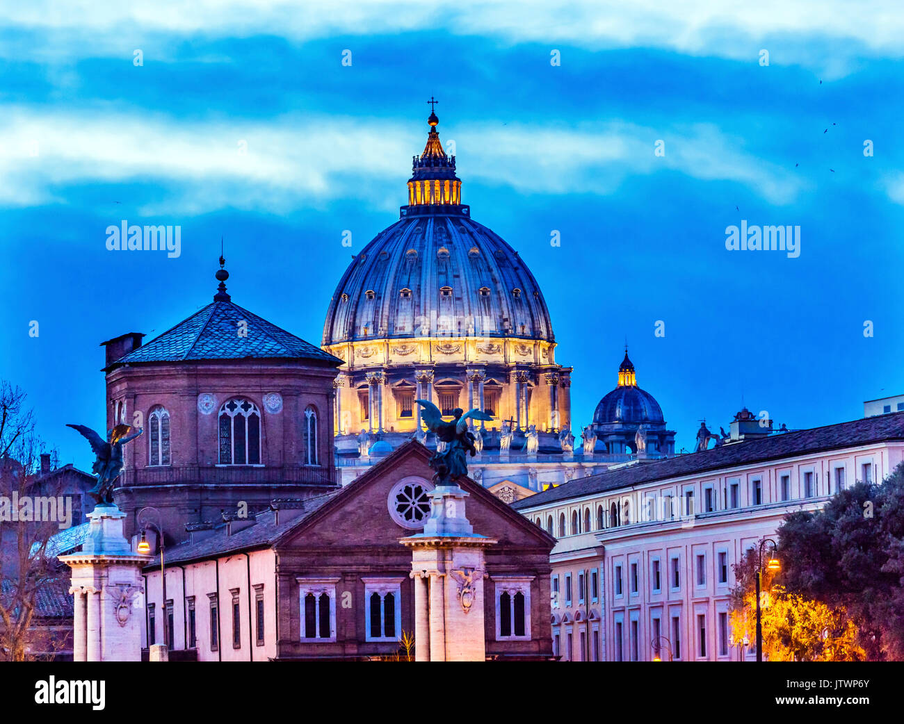 Dome buildings hi-res stock photography and images - Alamy