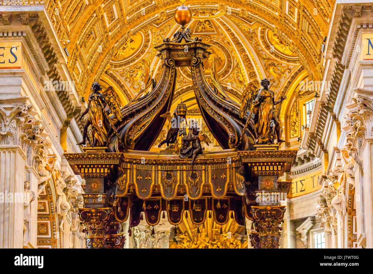 Saint Peter's Basilica Bernini Baldacchino Holy Spirit Dove Vatican ...