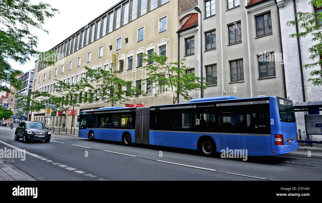 Bus sightseeing munich hi-res stock photography and images - Alamy