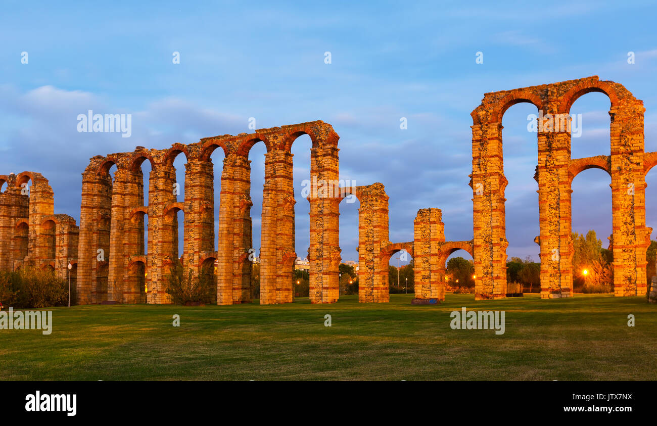 twilight view of Acueducto de los Milagros. Merida, Spain Stock Photo ...