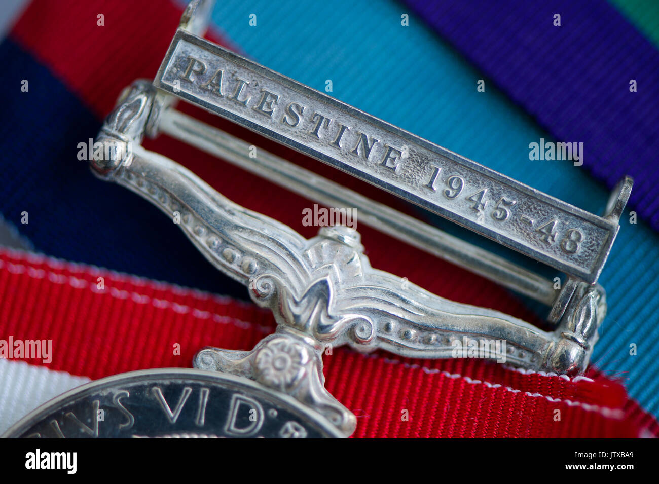 World war two medals and ribbons hi-res stock photography and images - Alamy