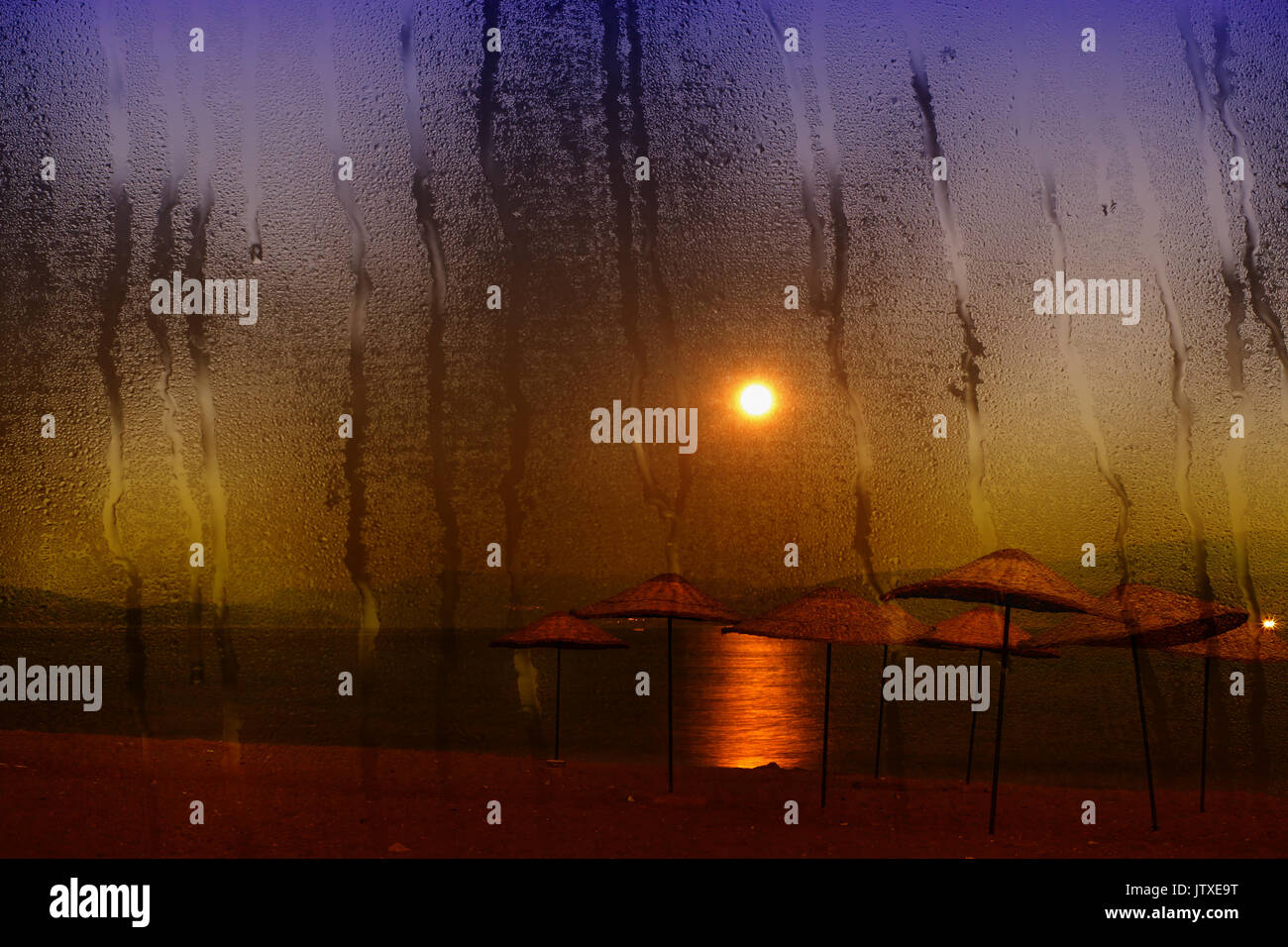 Rain full moon hi-res stock photography and images - Alamy