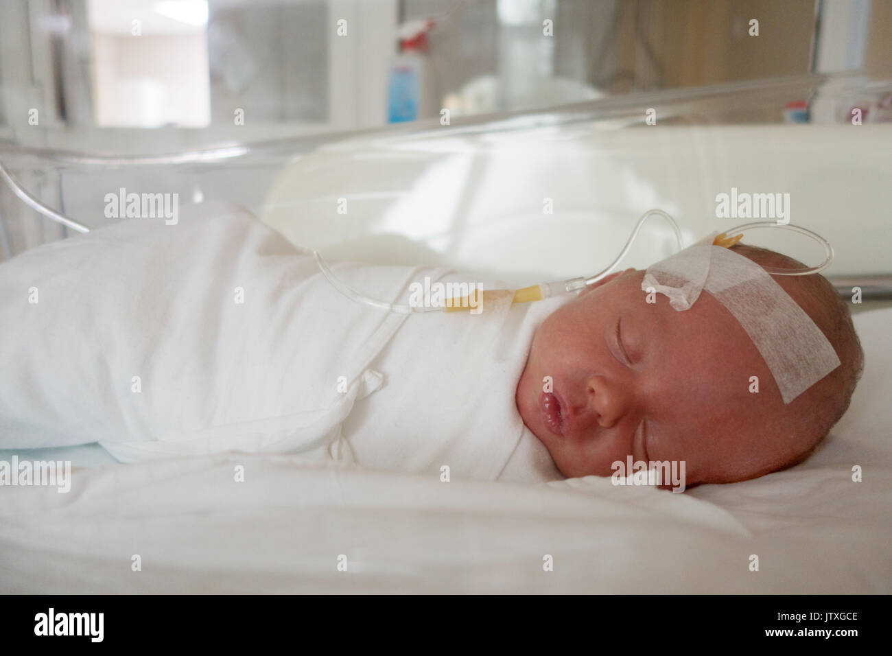 Baby hospital bed hi-res stock photography and images - Alamy