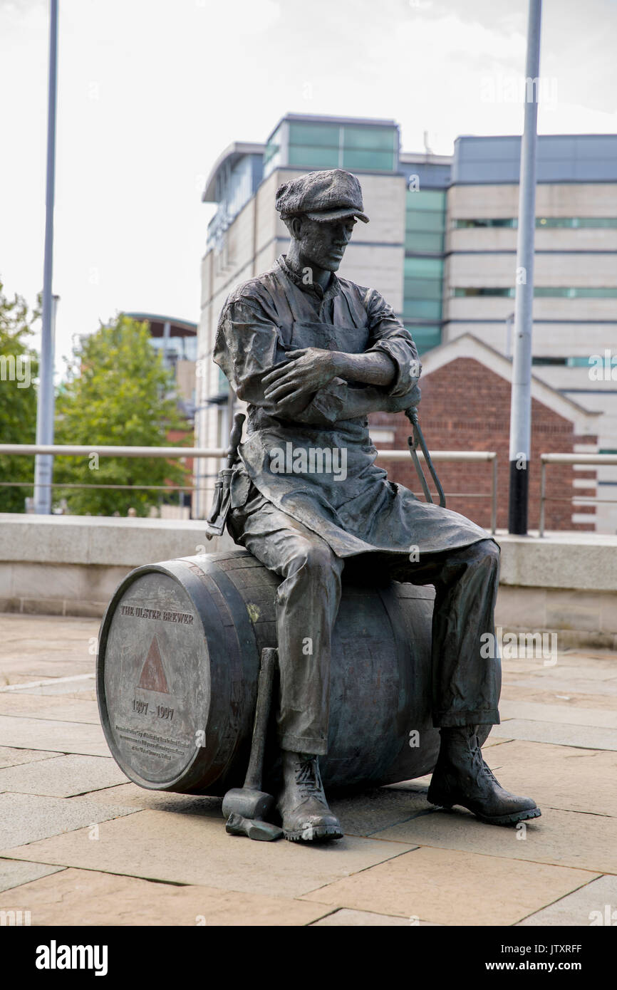 statue of barrel maker, BASS ulster brewery Stock Photo - Alamy