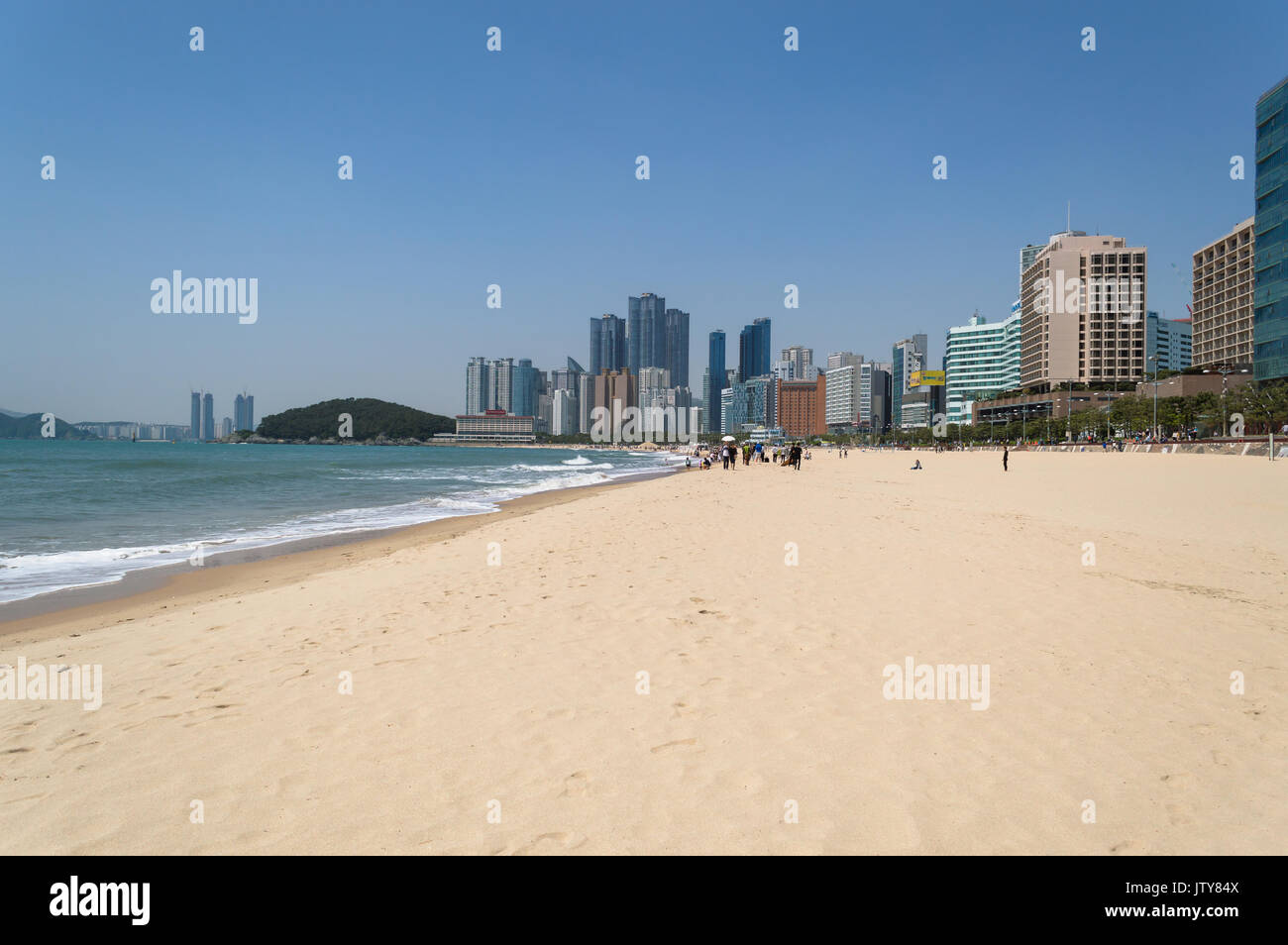 Haeundae beach hi-res stock photography and images - Alamy