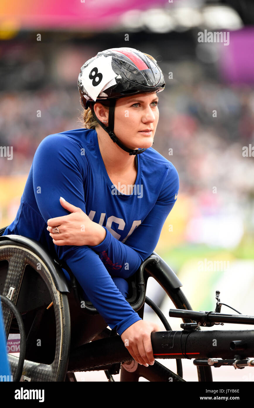 Chelsea McClammer of USA competing in the T53 800m wheelchair race ...
