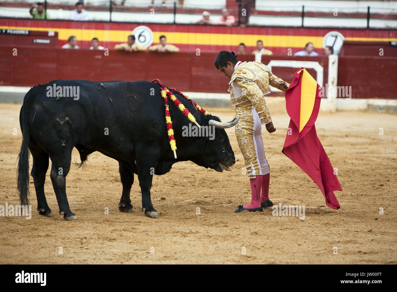 Spain national costume men hi-res stock photography and images - Alamy