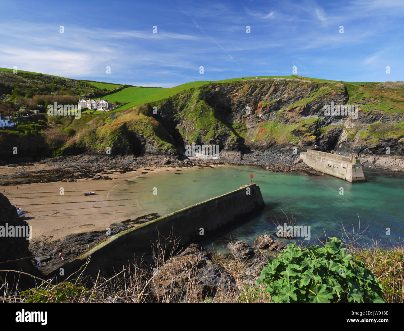 The harbour, Port Isaac, Cornwall. Location for the TV series Doc ...