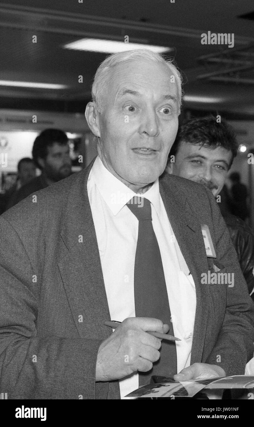 Labour mp chesterfield tony benn Black and White Stock Photos & Images ...
