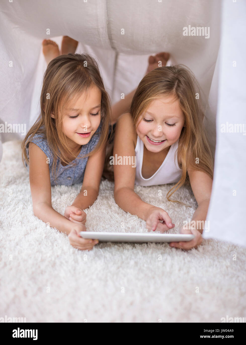 Two children friends talking hi-res stock photography and images - Alamy