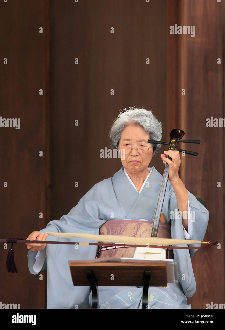 Japan shamisen hi-res stock photography and images - Alamy
