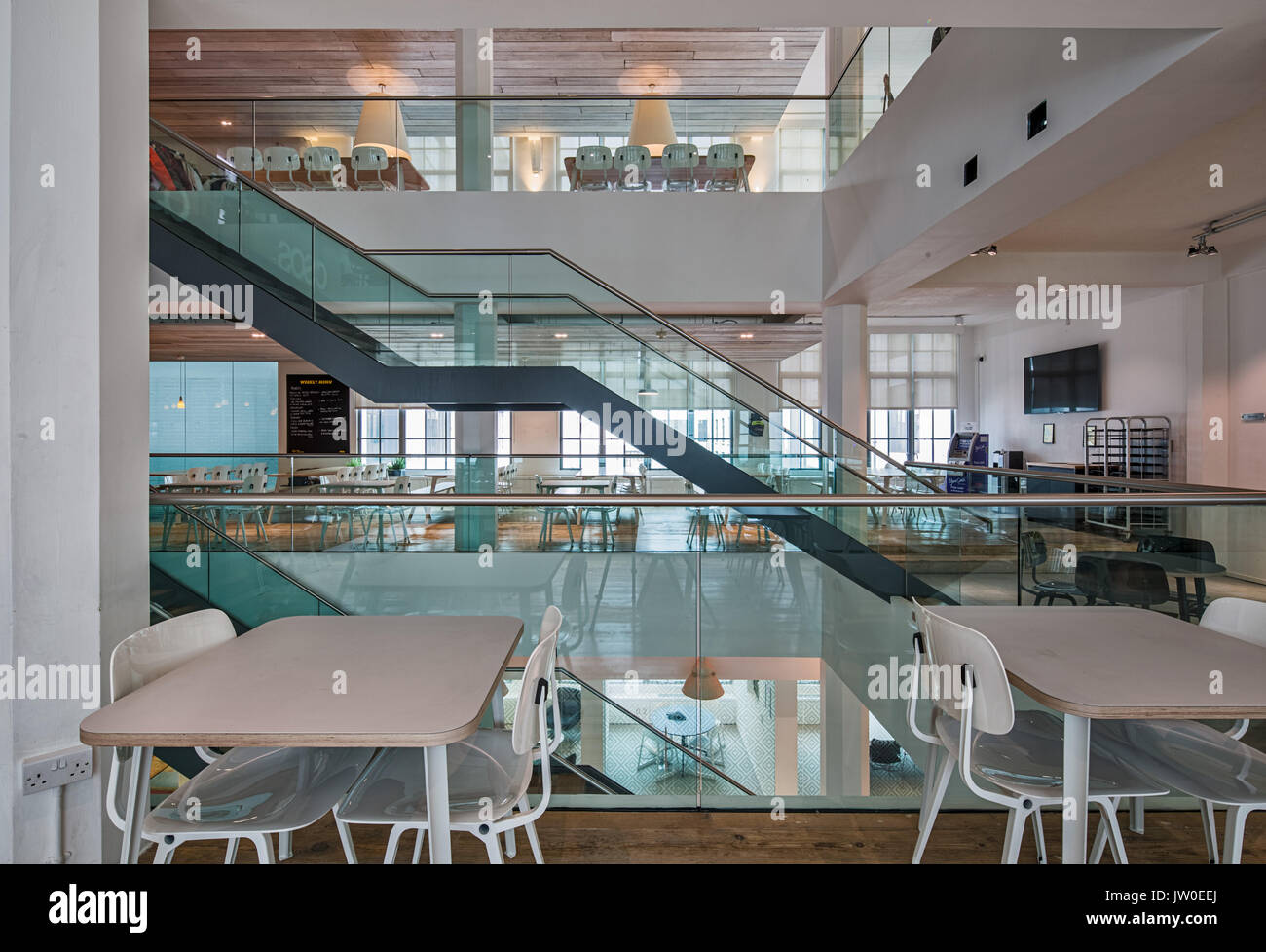 Staff canteen hi-res stock photography and images - Alamy