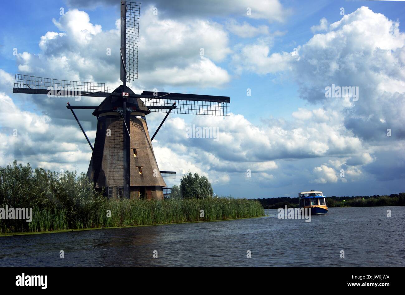 Dutch windmill sails hi-res stock photography and images - Alamy
