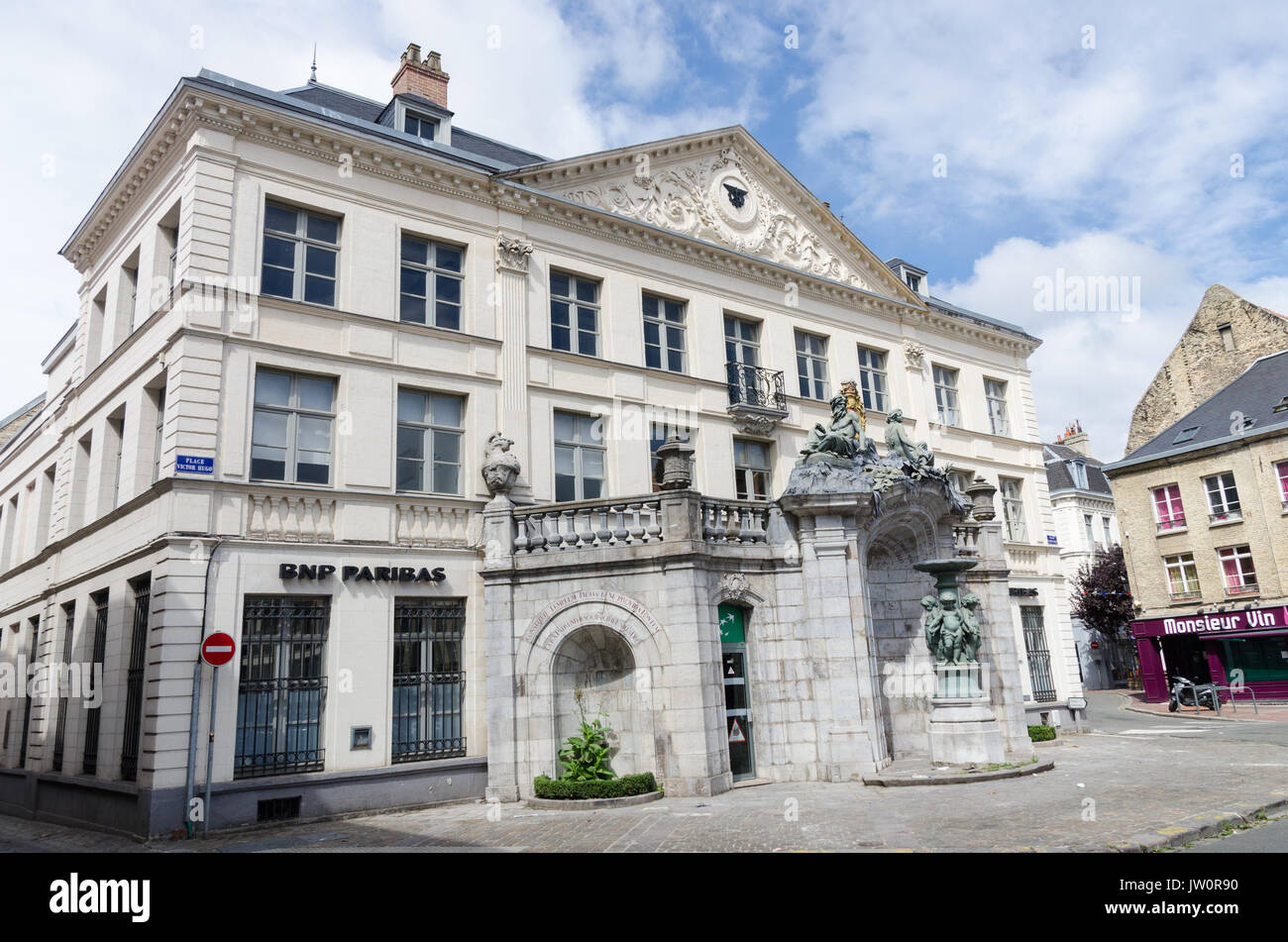 Old streets and buildings in the Northern French town of Saint-Omer ...