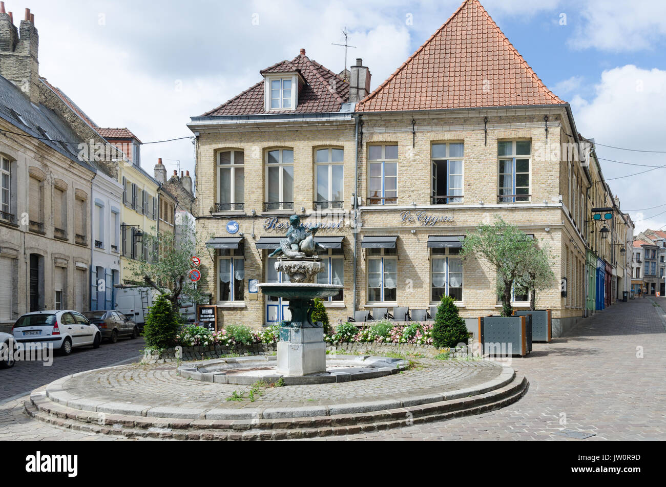 Old streets and buildings in the Northern French town of Saint-Omer ...
