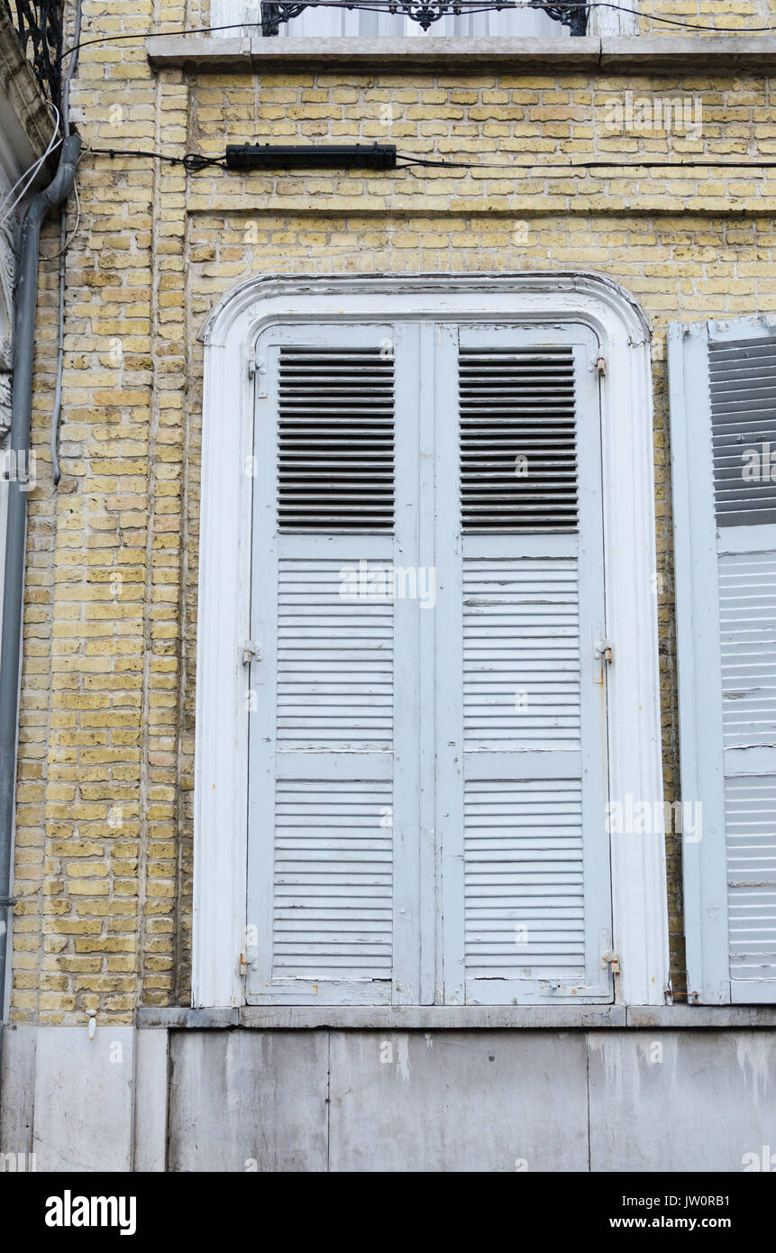 White window shutters hi-res stock photography and images - Alamy