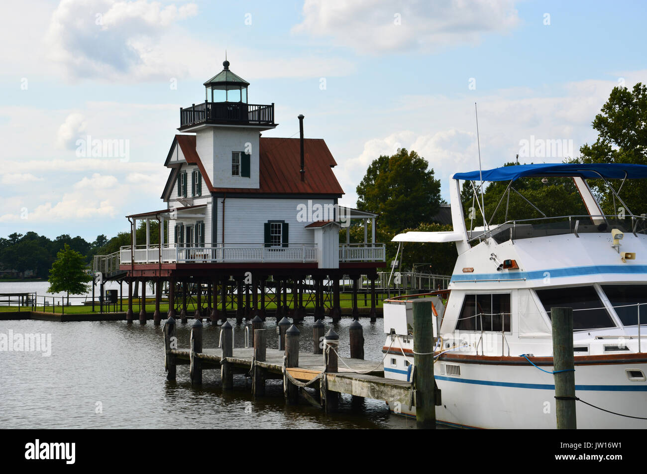 The old Roanoke River Lighthouse relocated to the Albemarle Sound ...