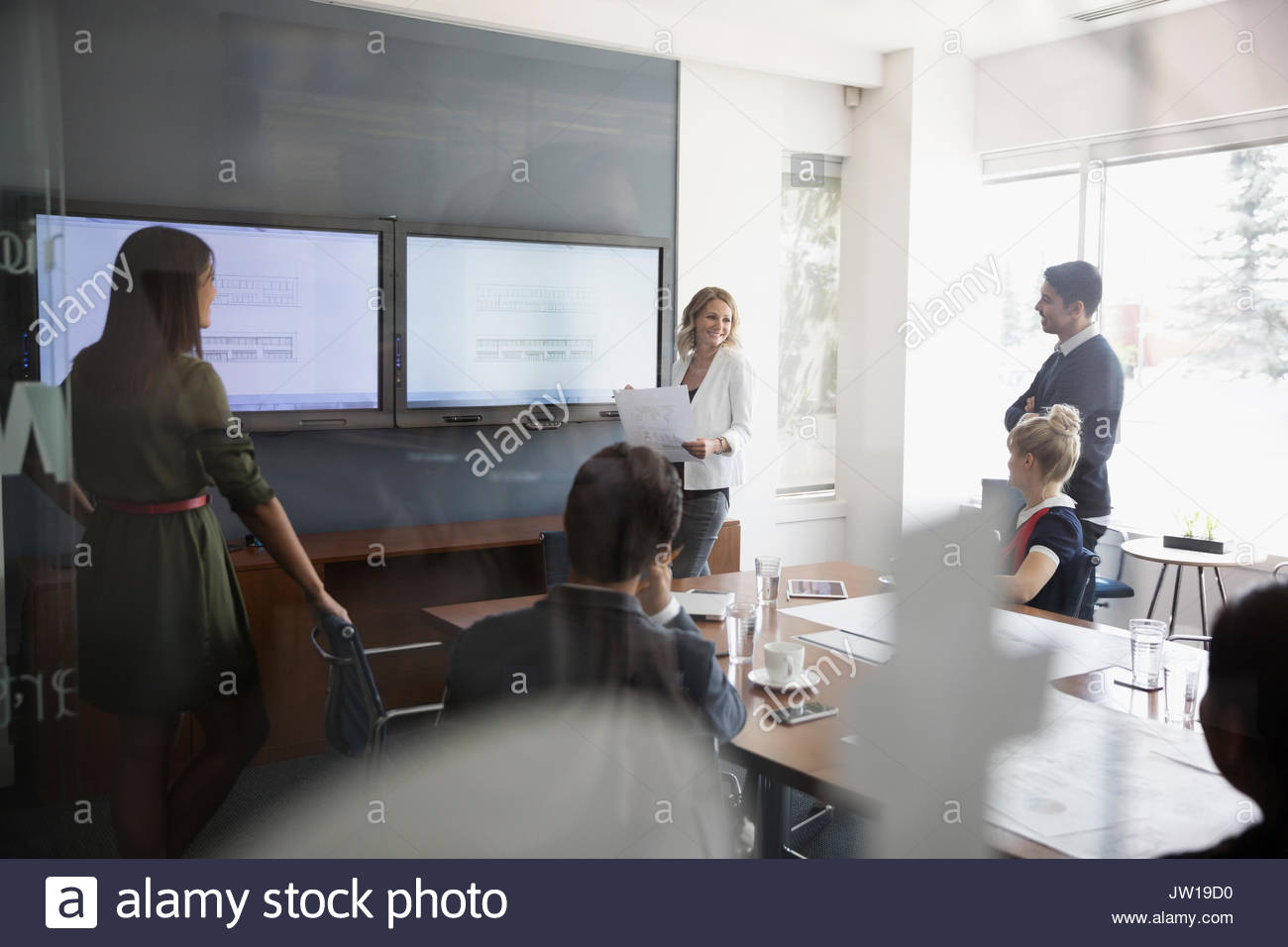 Tv monitor hi-res stock photography and images - Alamy