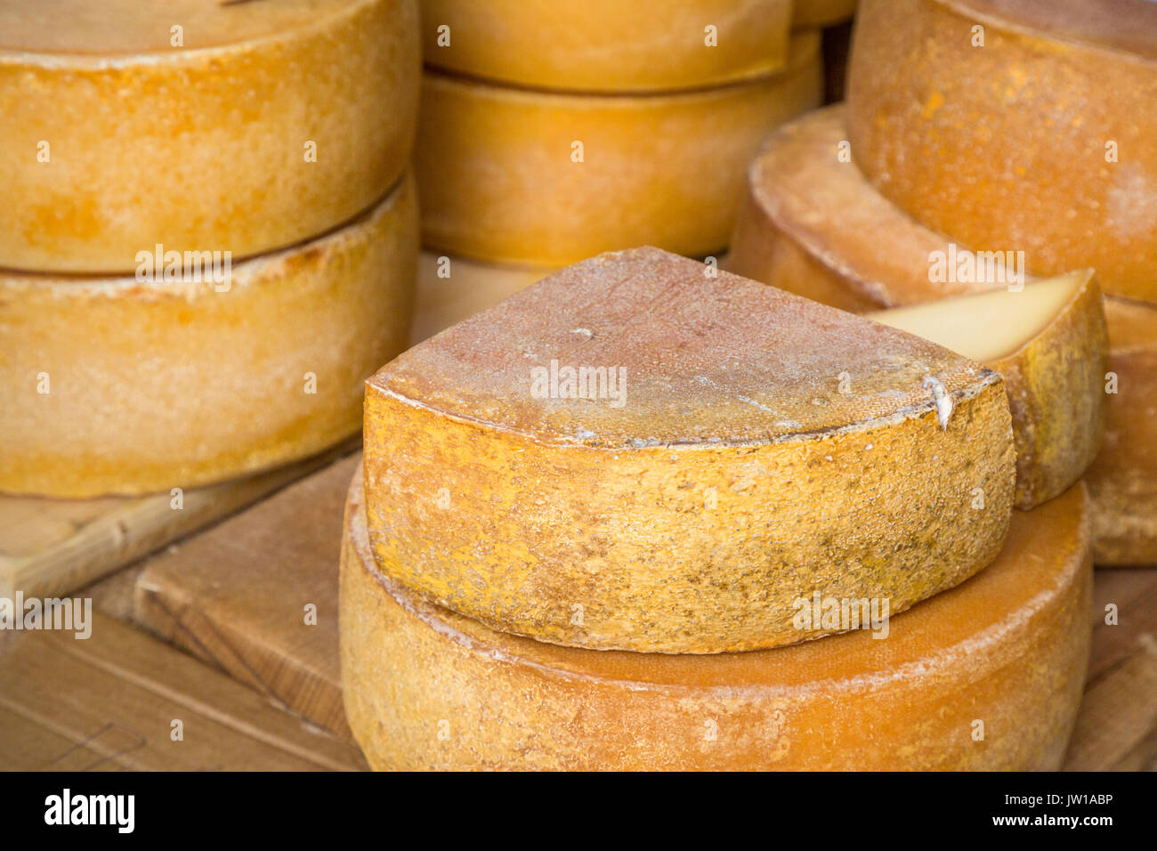 Large cheddar wheel hi-res stock photography and images - Alamy