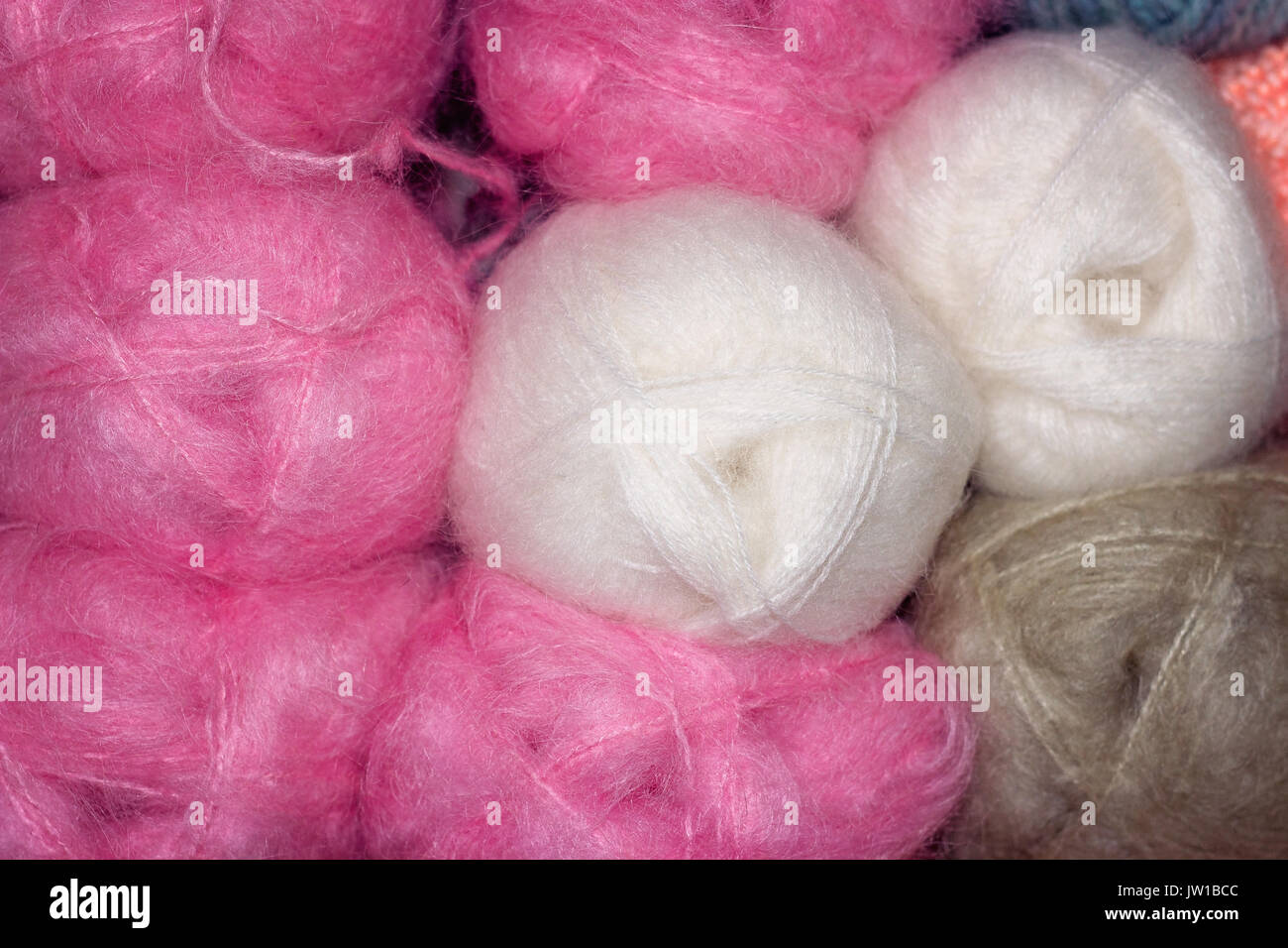 Woolen thread craft hi-res stock photography and images - Alamy
