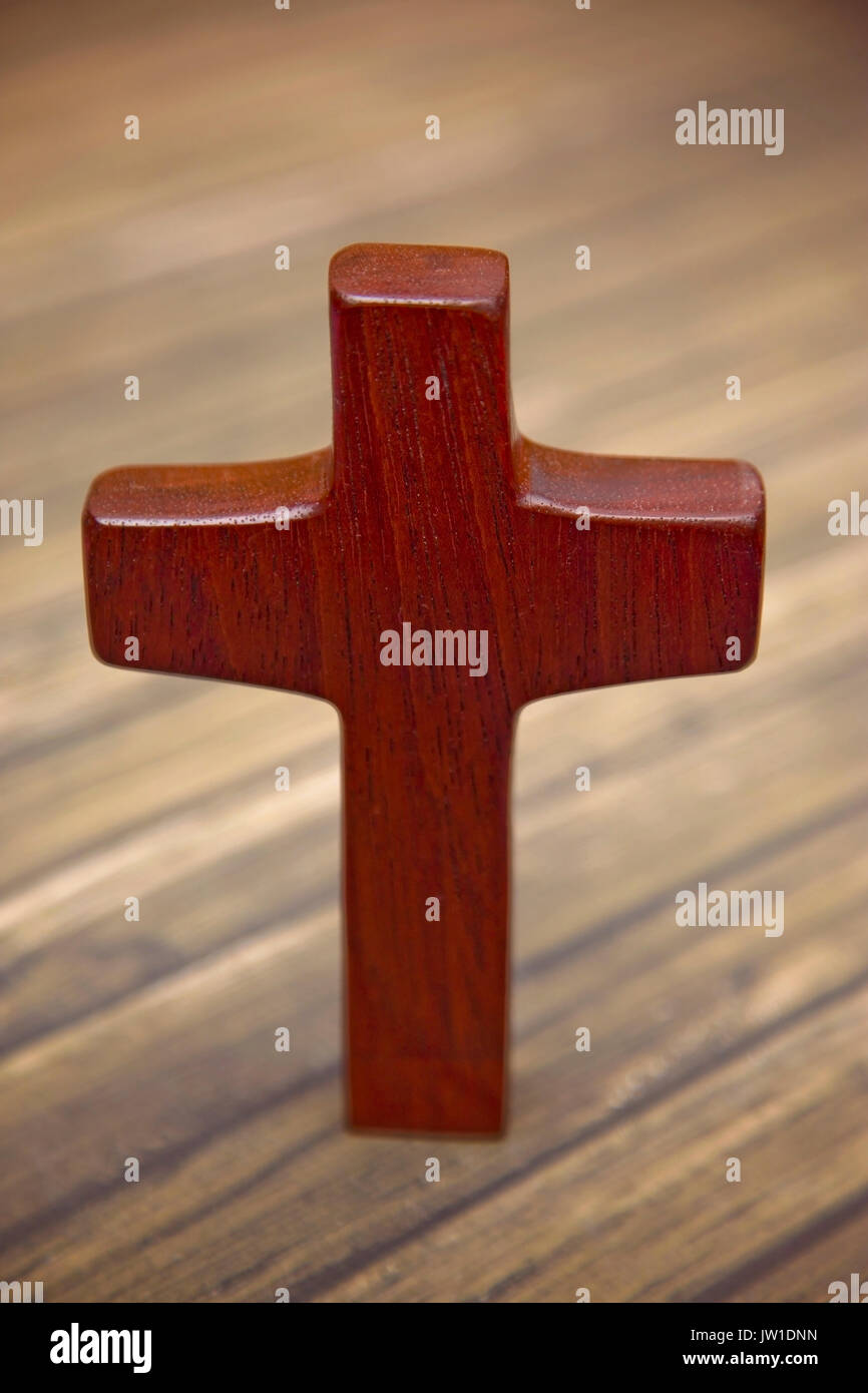 A Simple Wooden Cross Stock Photo - Alamy