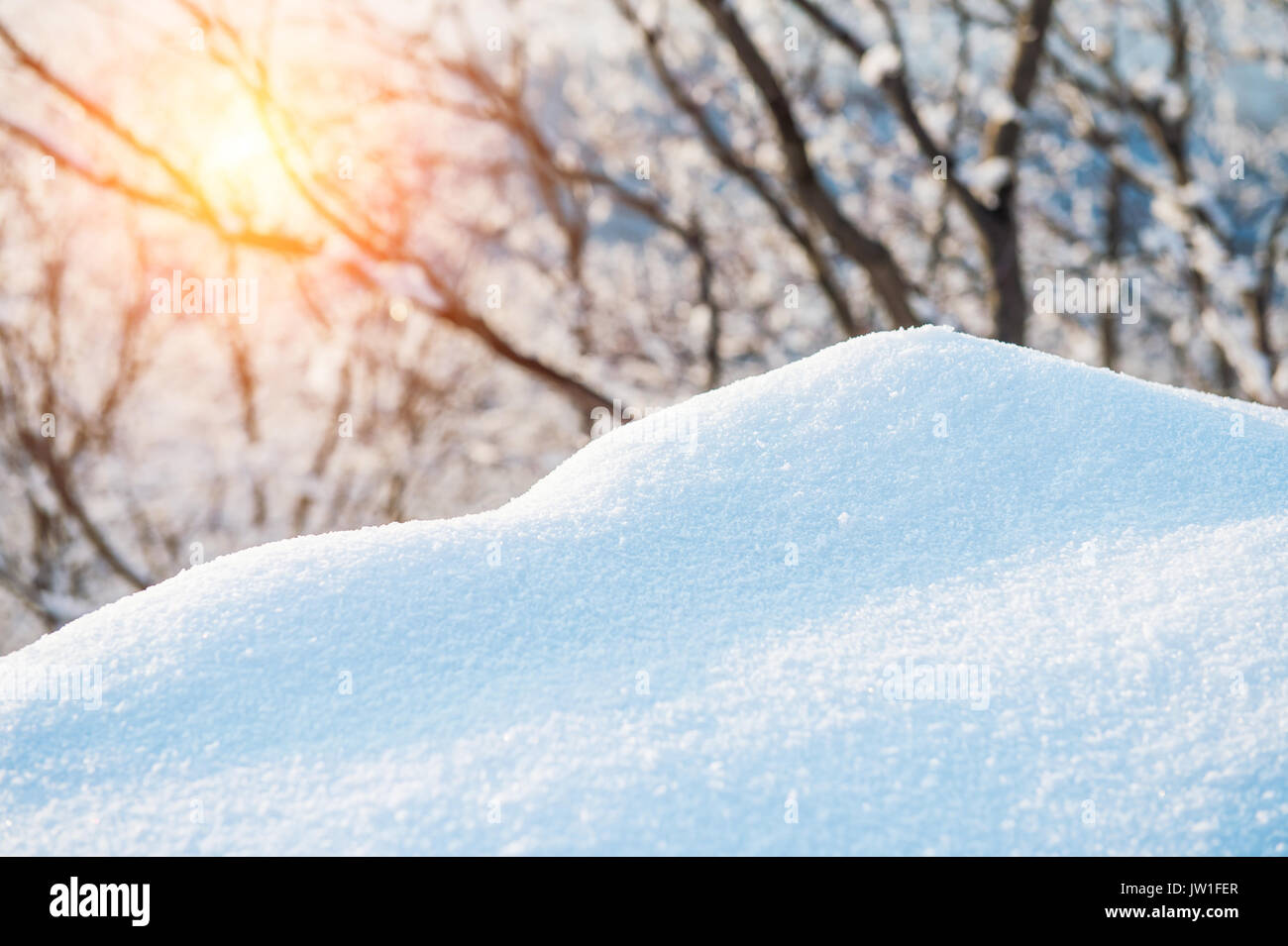 Fresh snow cover hi-res stock photography and images - Alamy