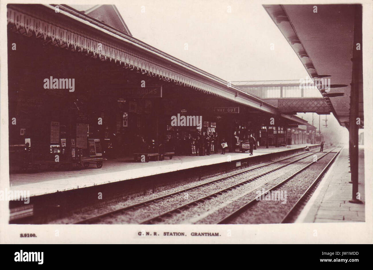 Grantham railway station 2 Stock Photo - Alamy