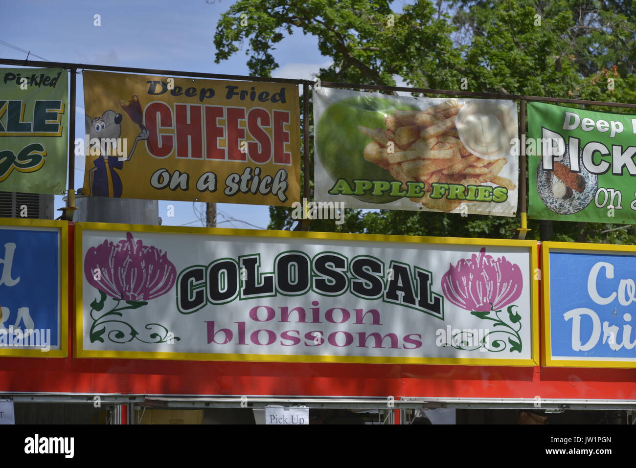 Kids eating carnival food hi-res stock photography and images - Alamy