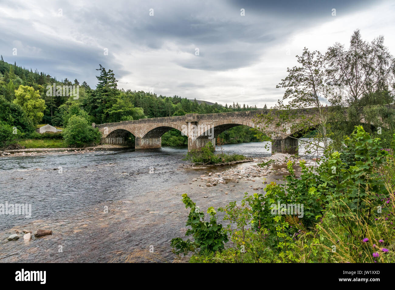 Bridge over the River Dee at Ballater Stock Photo - Alamy