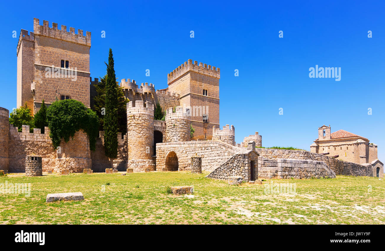 Medieval architecture castle ampudia hi-res stock photography and ...