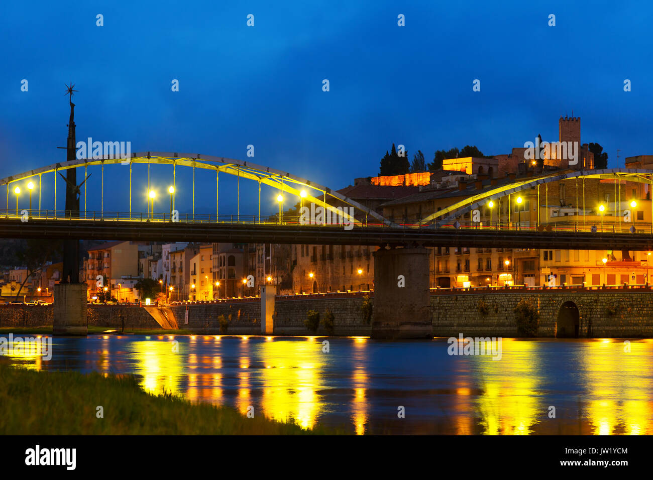 Ebro river spain castle bridge hi-res stock photography and images - Alamy