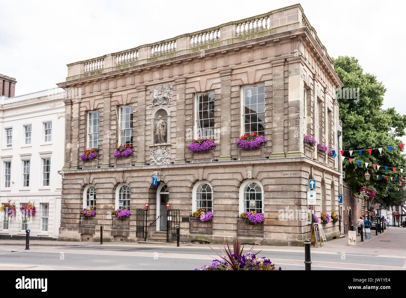 Warwick town centre hi-res stock photography and images - Alamy