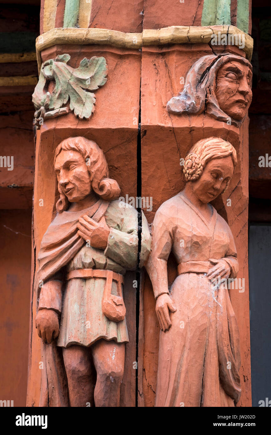 Medieval carved figures hi-res stock photography and images - Alamy