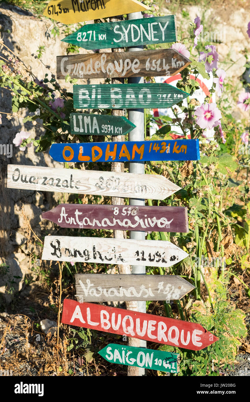French sign posts hi-res stock photography and images - Alamy
