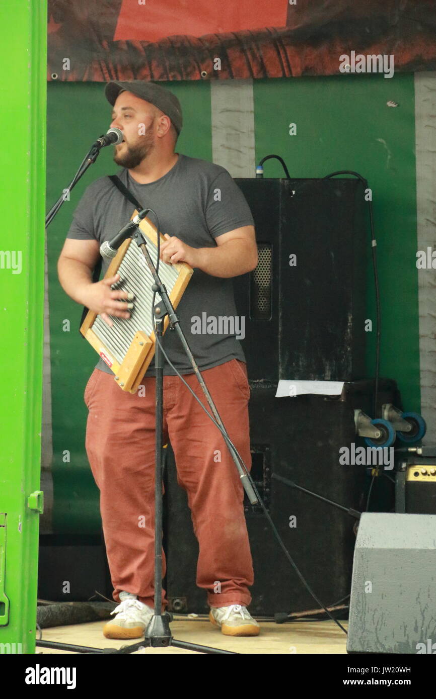 Apple Tree Theory frontman,quayside festival,weymouth,dorset,uk Stock ...