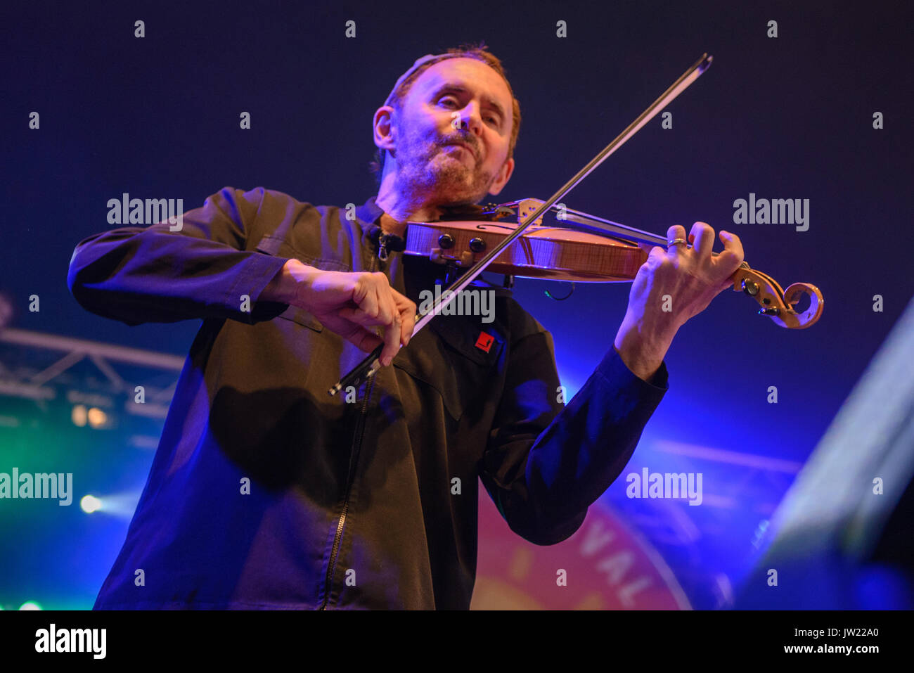 Oyster Band High Resolution Stock Photography and Images - Alamy