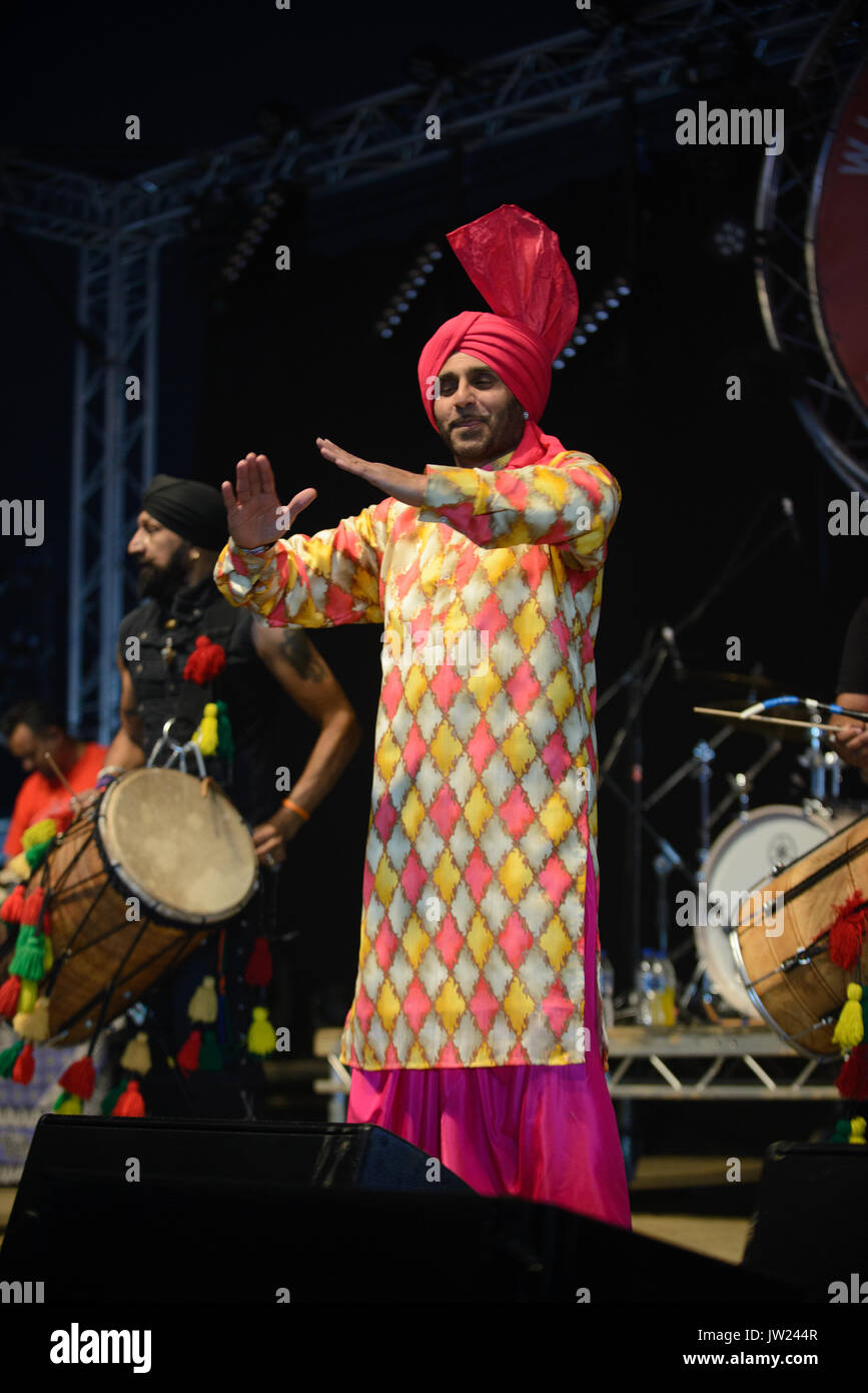 Dhol Foundation at the 2017 Wickham Music Festival Stock Photo - Alamy