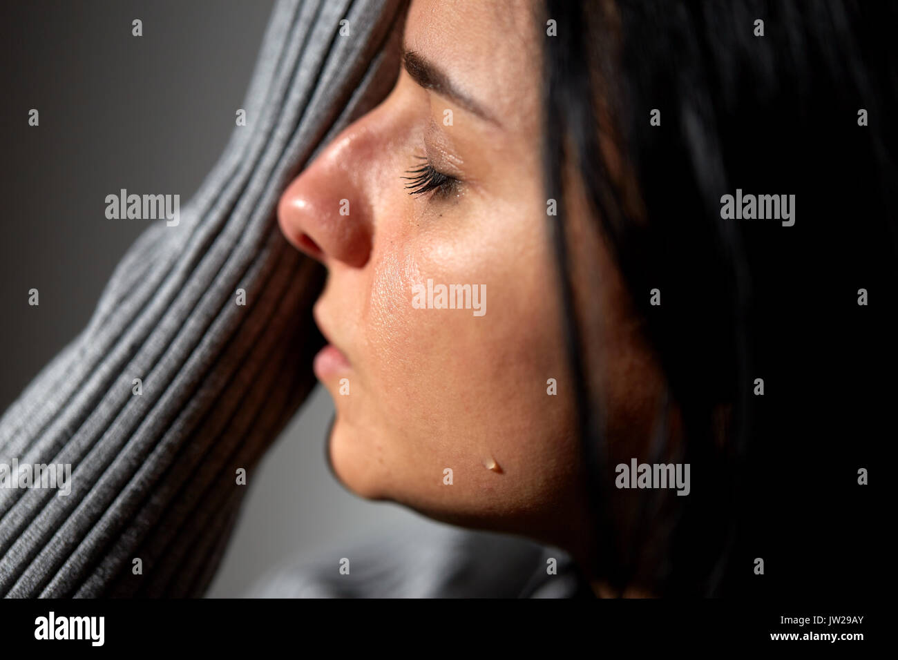 Domestic violence portrait abused hurt hi-res stock photography and ...